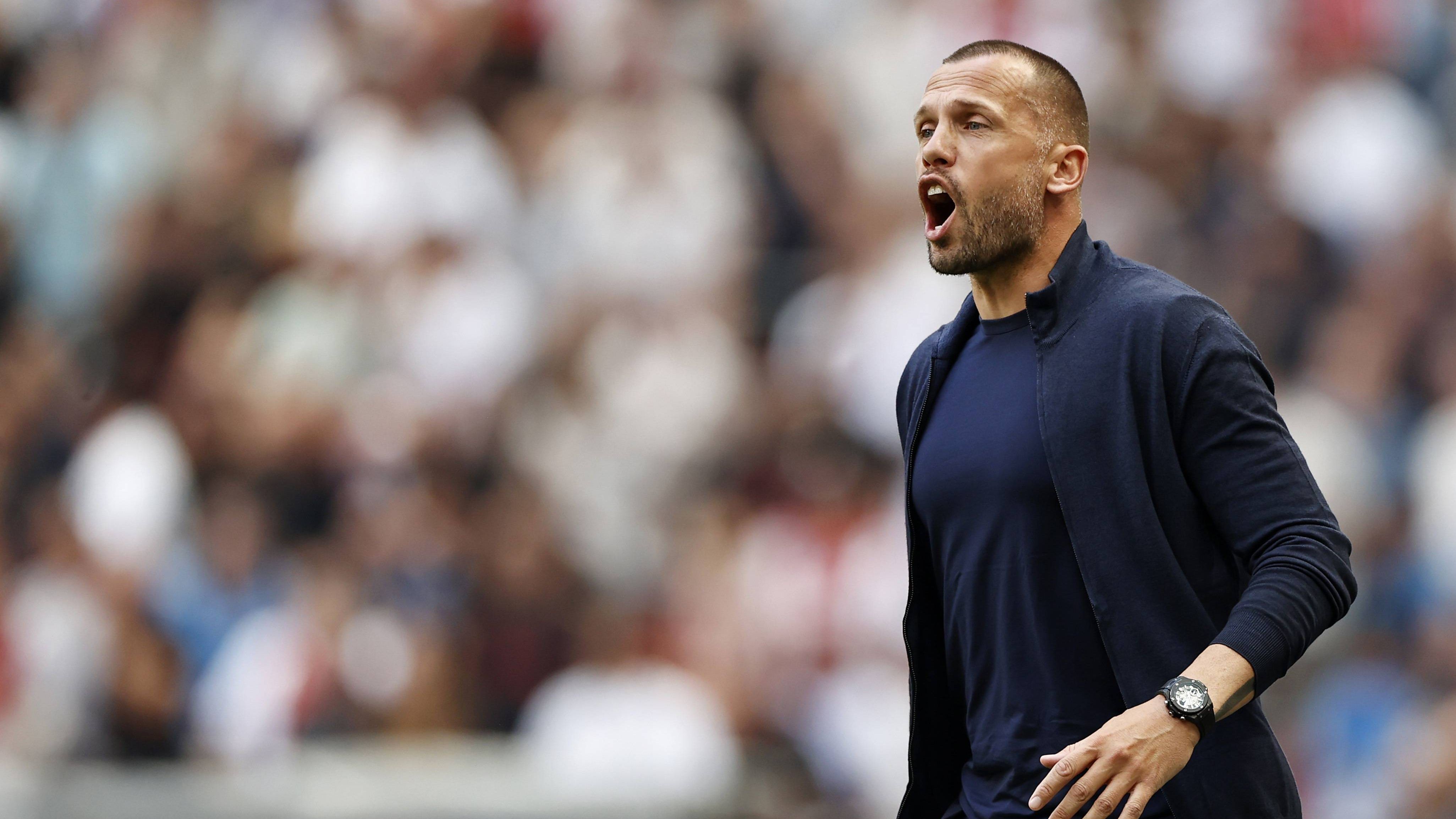 Ajax-fans trekken dezelfde conclusie over opstelling van Heitinga tegen Heracles Almelo - Oozo.nl