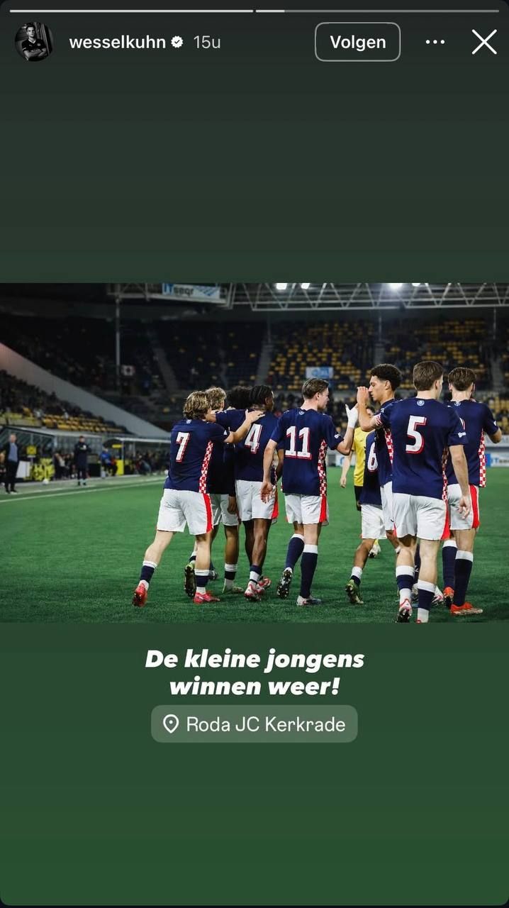 Speler van PSV sneert via Instagram terug naar woedende Lucas Beerten ...