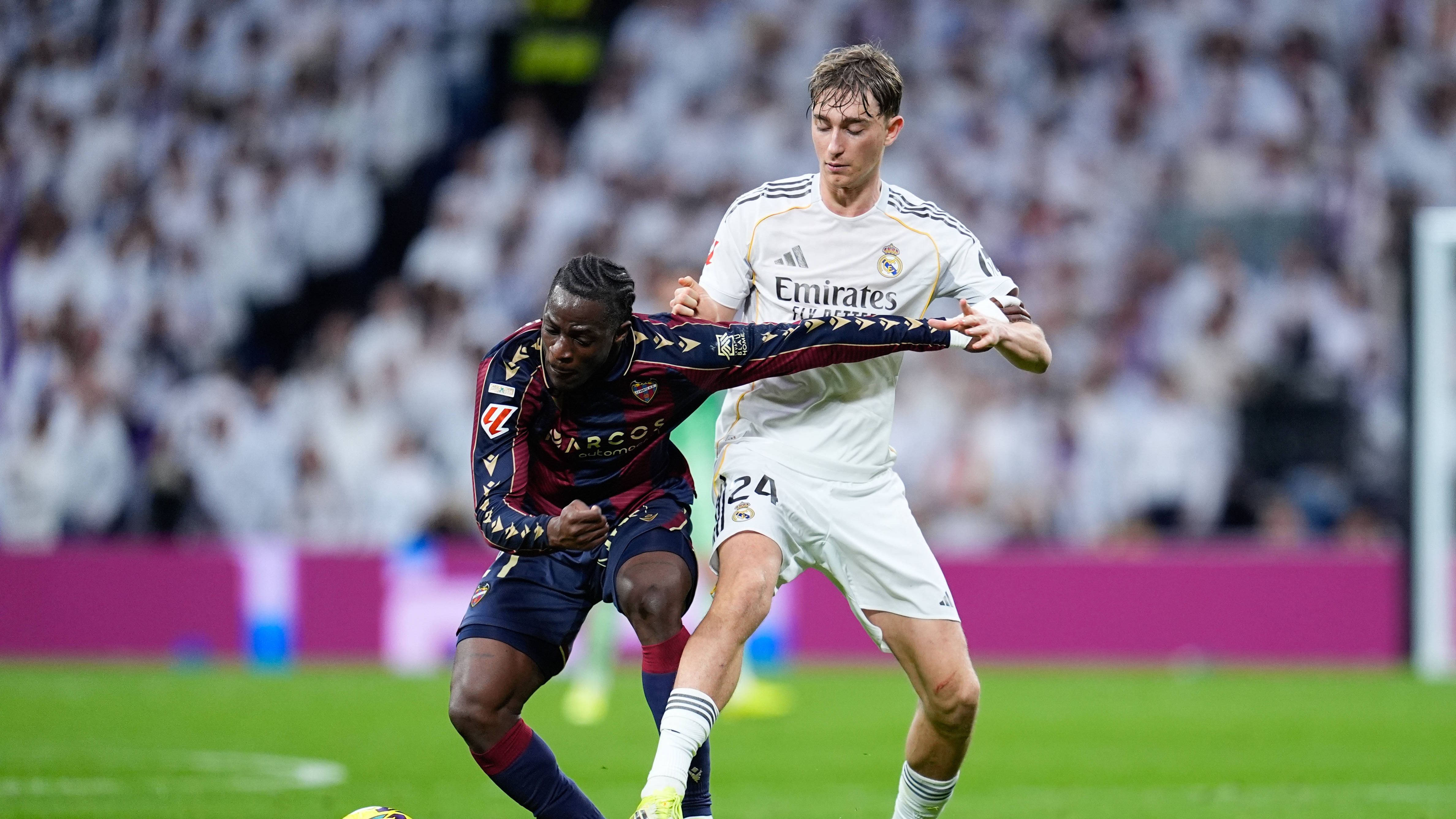 Dean Huijsen gefileerd na 'rampzalig optreden' voor Real Madrid: 'Op ...