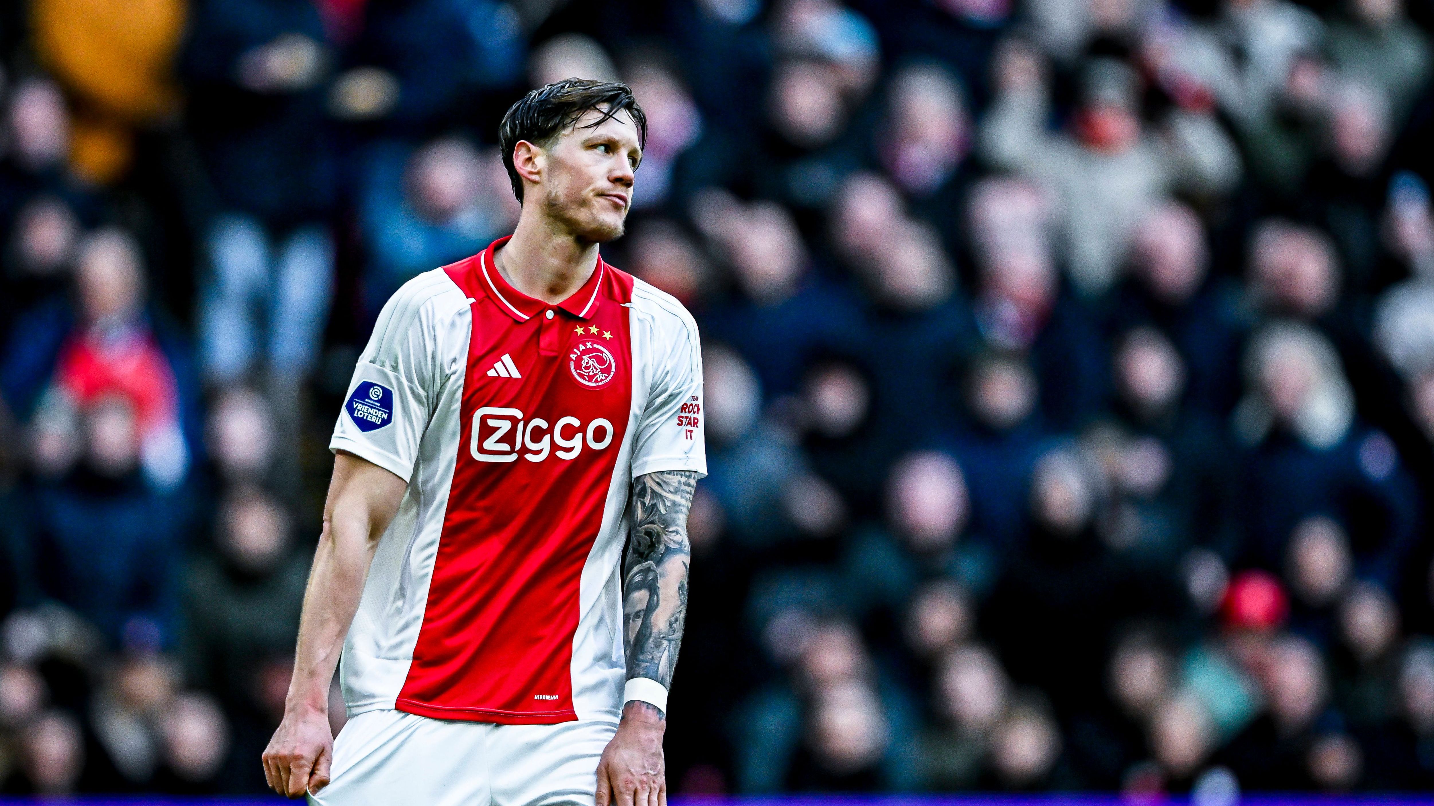 Willem van Hanegem ergert zich helemaal kapot aan Ajax-spits Wout Weghorst | Voetbalzone