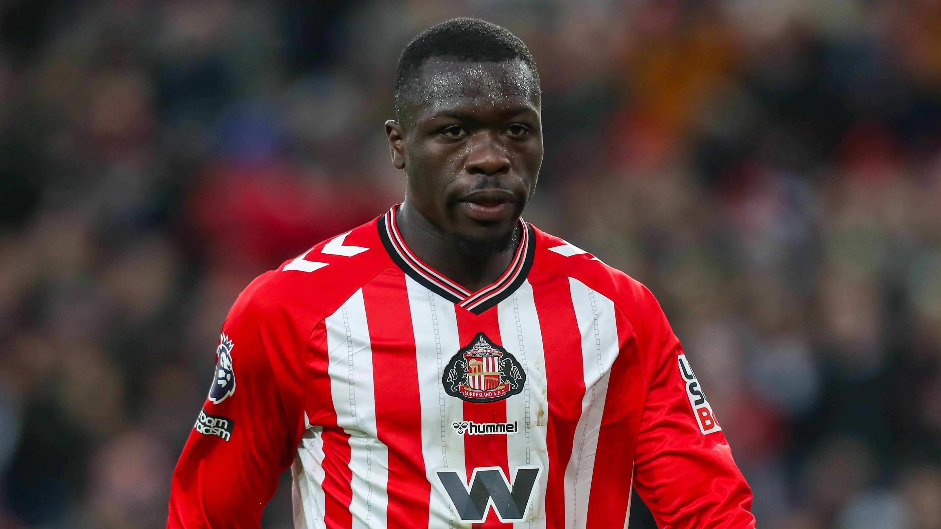 Brian Brobbey verrast met bijzondere rol in fraaie video van Ajax ...