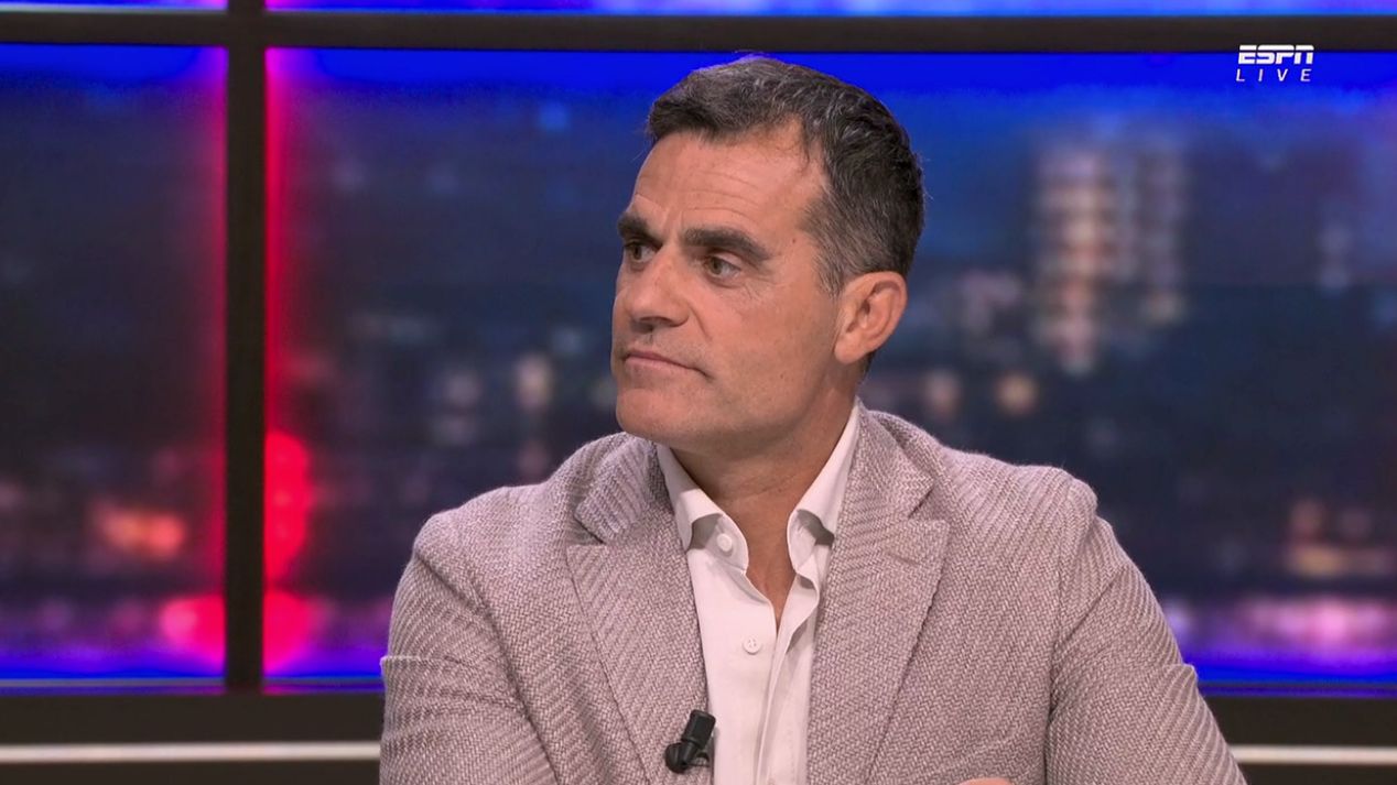 Kenneth Perez ziet onbegrijpelijke actie bij PSV - Ajax: ‘Wat is dit ...