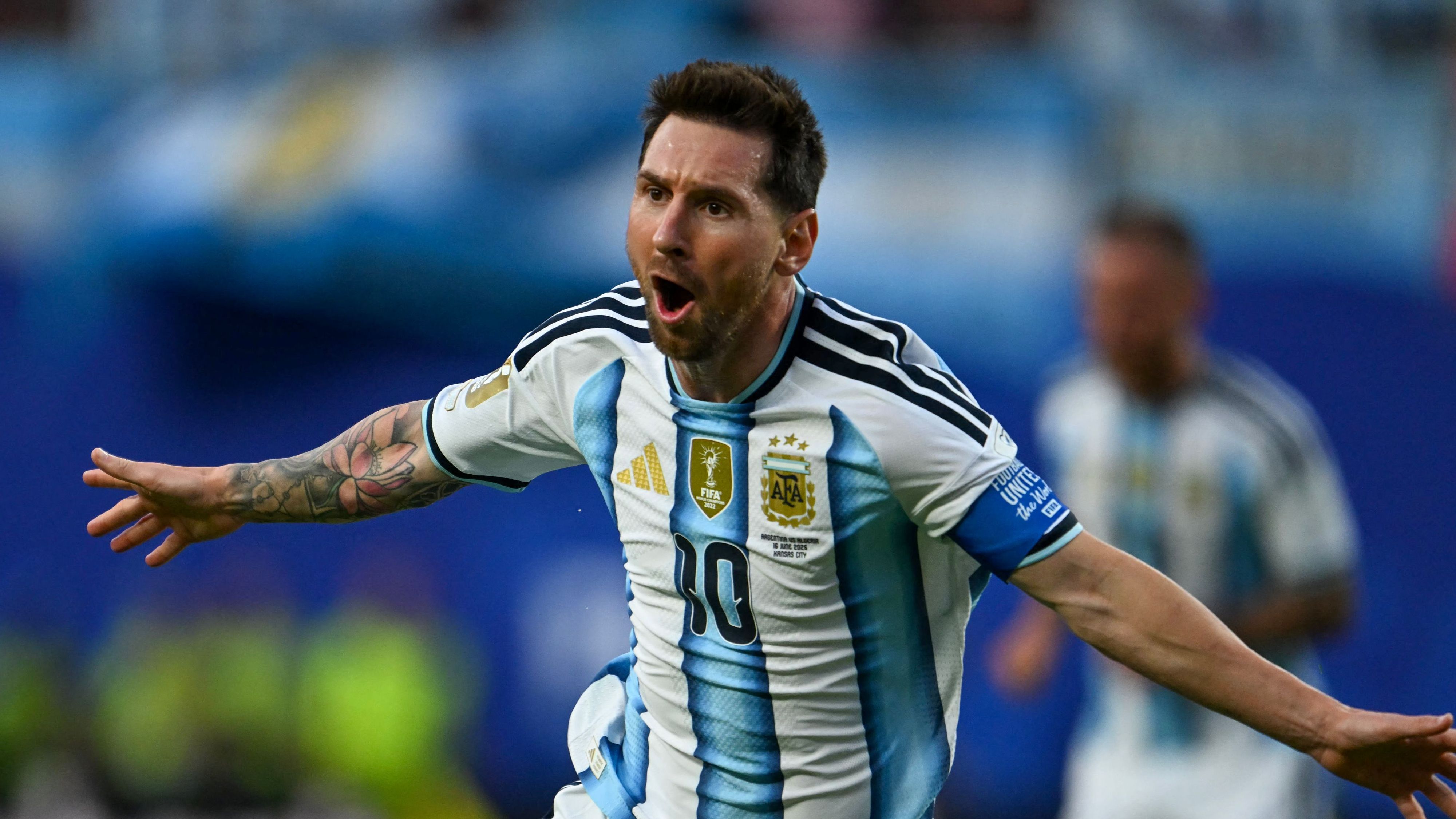 Derksen glashelder over uitblijven rode kaart voor Messi | Voetbalzone