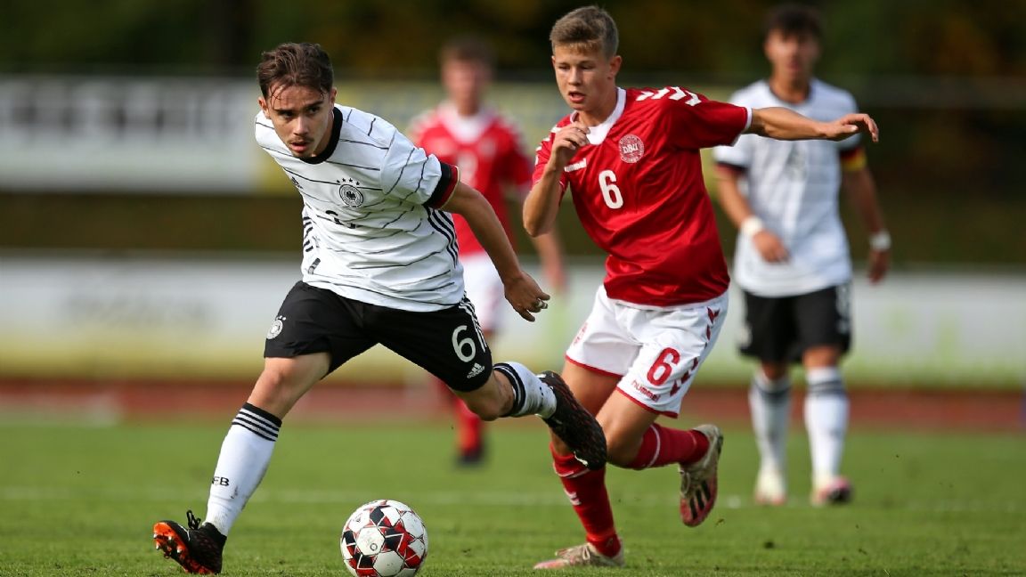 Filip Bundgaard wacht op Ajax: ‘Ik hoop dat de uitnodiging nog steeds ...