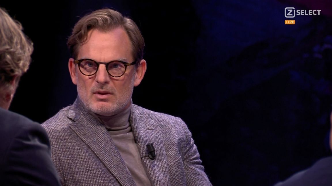 De Boer ziet ‘geweldenaar’ bij Ajax: ‘Alleen gaat het in zijn hoofd weleens mis’ | Voetbalzone