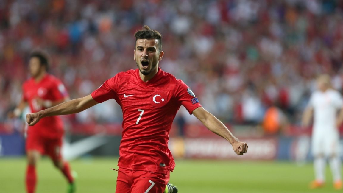 Deze 12 Nederlanders kozen ervoor hun interlands namens Turkije te ...