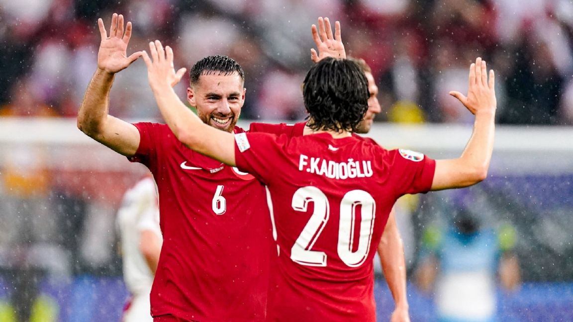 Deze 12 Nederlanders kozen ervoor hun interlands namens Turkije te ...